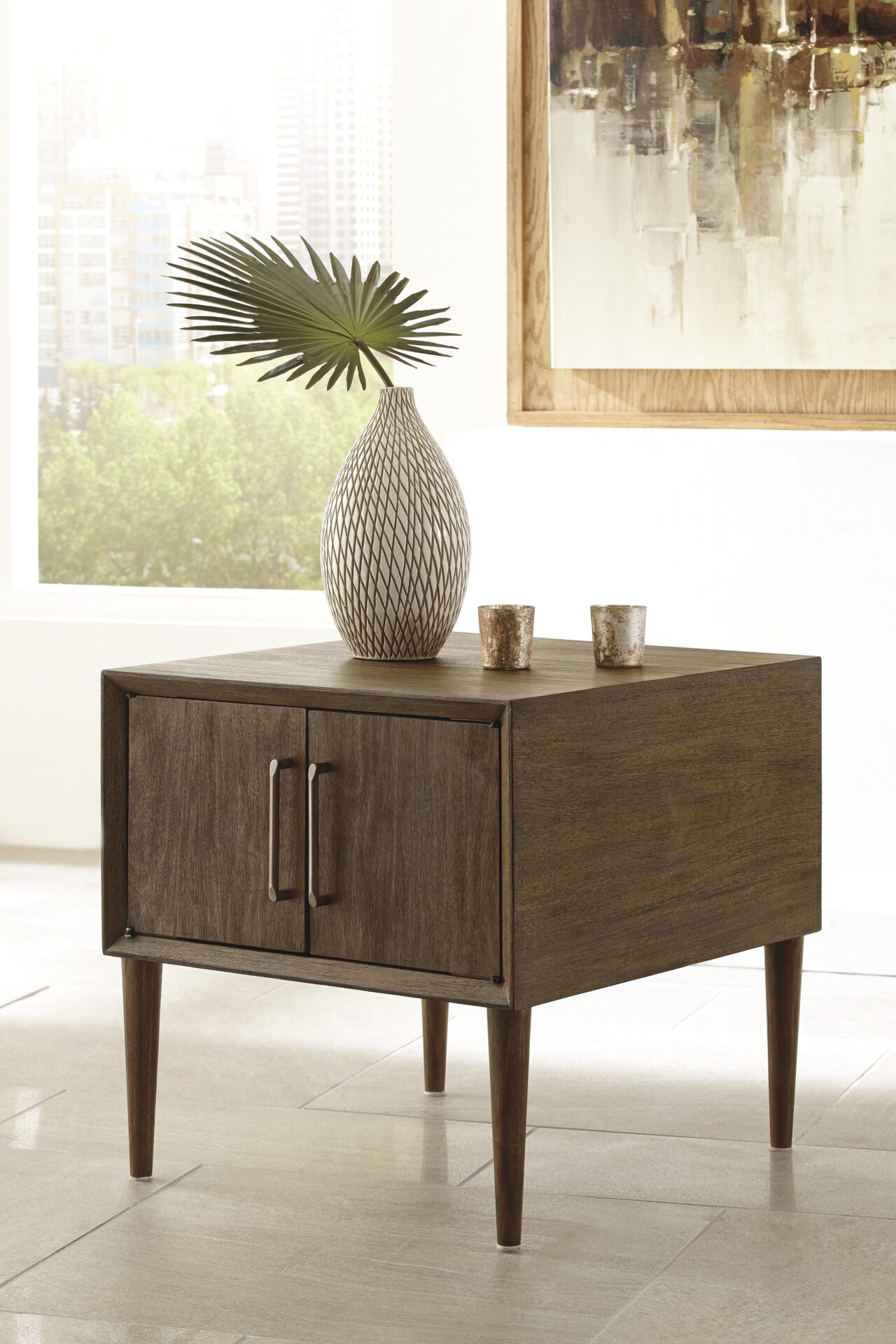 Kisper End Table - Empire Decor Furniture Rental